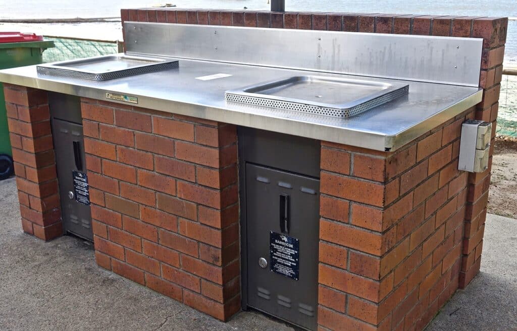 10 Modern Landscape Design Ideas (Tips For Designing Backyard)